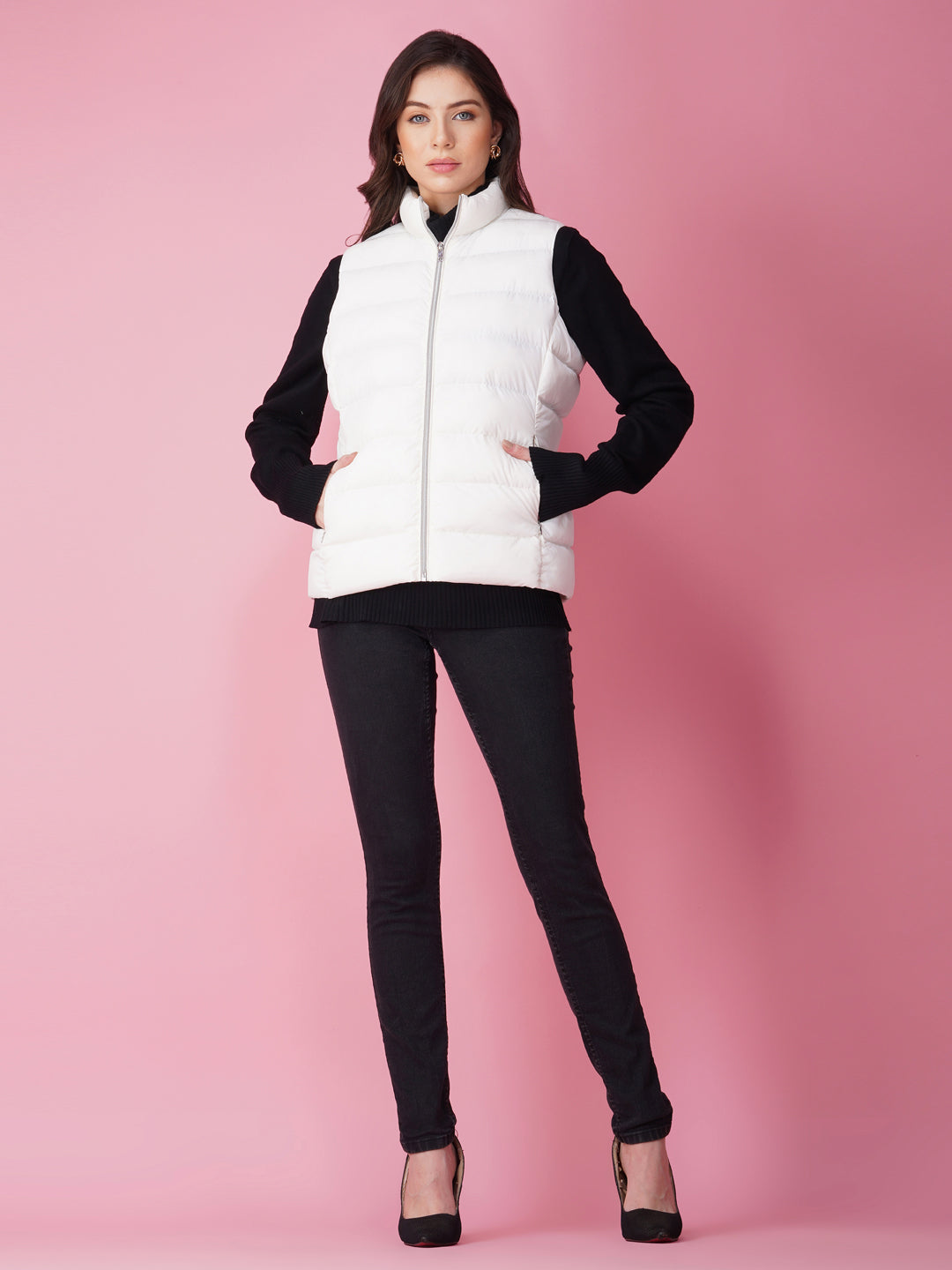 Ultra Light Sleeve Less Jacket - White – ACMMO